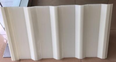 Cina I produttori coprenti di plastica ondulati impermeabili degli strati lisciano i pannelli di superficie del tetto del Carport in vendita