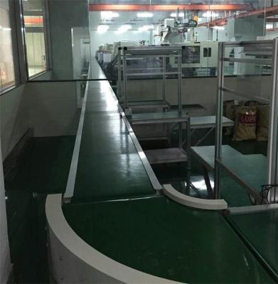 中国 産業オートメーションのためのフラット形ベルトコンベヤ 90 度のポリ塩化ビニールのカスタマイズして下さい 販売のため