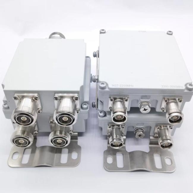 Customized Triplexer698-960 1710-2170 1920-2710 2300-2400 2500-2700MHz RF Diplexer Dual Band Combiner with 4310f Connector for Das Ibs