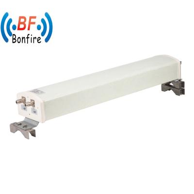 China 17dBi Gain Microwave Outdoor Directional Panel Antenna Operating Wavelength Microwave for sale