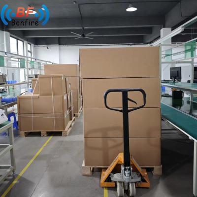 China VSWR 1.5 Patch Panel Antenna for Mobile Signal Booster Wideband 3300-4000MHz LTE N Type for sale