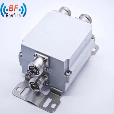 Cina IP65 1710-2170MHz 2300-2690MHz RF Diplexer con connettore femminile 7/16DIN in vendita