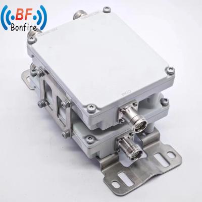 Cina 1710-1880/1920-2170/2300-2700MHz RF Triplexer Triple-Band Combiner per prestazioni in vendita