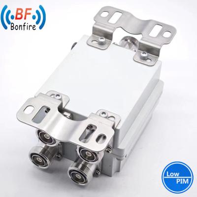 Cina HLQ-XXXXX UHF 2300-2400 2500-2700MHz RF Cavity Duplexer N Combinatore low Pim di tipo femminile in vendita