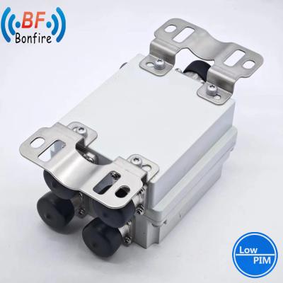 Cina Low Pim RF Duplexer Dual-Band Combiner 1710-2170MHz 2300-2690MHz Compatto e potente in vendita