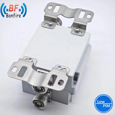 Cina IP65 Triple-Band VHF LC Triplexer per sistemi di comunicazione wireless in vendita