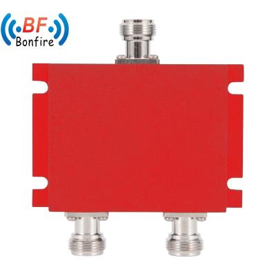 China 136-174MHz 3 Way Red RF Micro Strip Power Divider UHF VHF Divider with Indoor Capality for sale