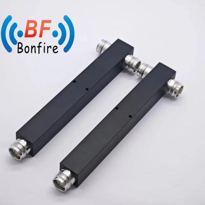 China Power Divider 5000-6000MHz N-F IP67 RF Wideband 2 Way Power Splitter for Das Ibs Bts for sale
