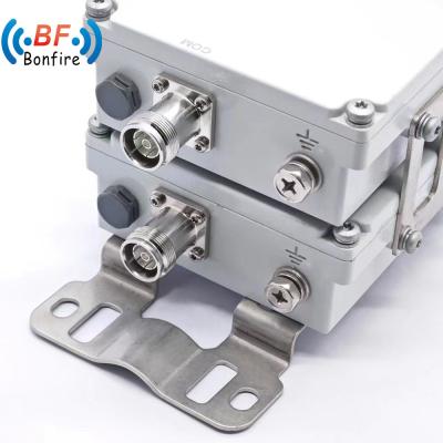 Cina Combinatore passivo RF Triple Band Triplexer per GSM Dcs WCDMA DIN-Diplexer RF femminile in vendita
