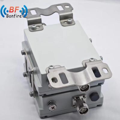 Cina 160dbc 300W Diplexer 1710-1880 1920-2170 2300-2400 2500-2700MHz Combinatore RF Quadplexer in vendita
