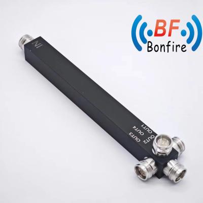 Cina GFQ-XXXXXX Cucire sotto la tabella dei dati 300W Alta potenza 617-4000MHz 4 Way Reactive Power Splitter in vendita
