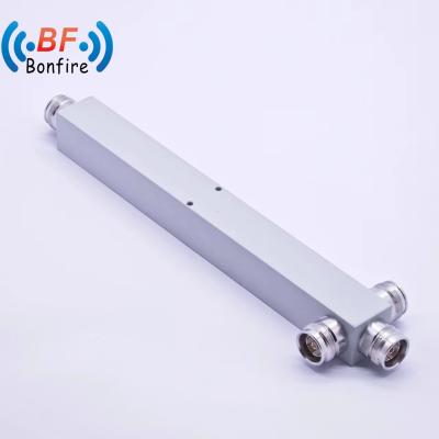 China 50W Red Plated 617-4000MHz 2/3/4 Way Power Divider Splitter with Customer Requirements for sale