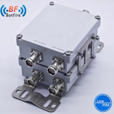 China RF Triplexer Diplexer Combiner 1710-1880 1920-2170 2300-2400 2500-2700MHz Enkel 4,3-10f -160 Dbc IP67 Te koop