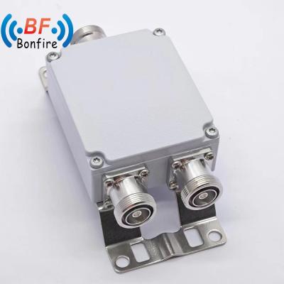 China 2300-2400 2500-2700MHz Combinador de RF de banda doble Combinador atenuador coaxial en venta