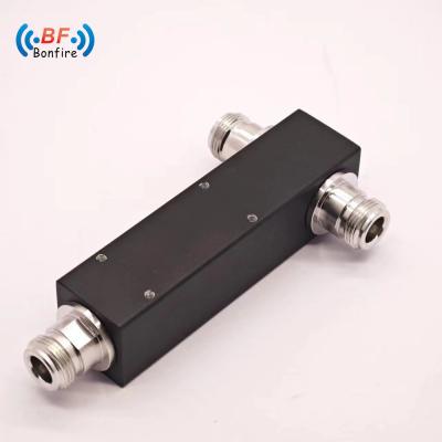 China 5000-6000MHz 2way Microstrip Power Divider/ Power Splitter with 0.510kg Gross Weight for sale
