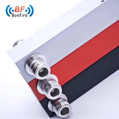 Cina 100W 2 Way Power Splitter N-F/4.3-10-F/DIN-F 617-4000MHz IP60 per la distribuzione del segnale in vendita