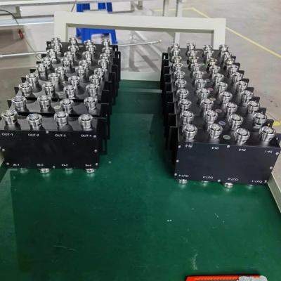 中国 2.000kg ハイブリッドコンビナー ハイブリッドコップラー 698-3800MHz N-F グレー/レッド/ブラック/カスタマイズ 販売のため