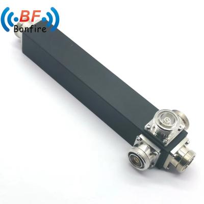 Cina GPS 698-4000MHz RF Power Splitter con 3 Way P3 Splitting e DIN-Female Connector in vendita