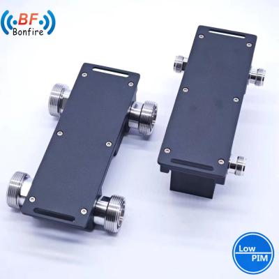 Cina 698-4000MHz 3dB 2X1 accoppiatore ibrido Low Pim 2 in 1 Hybrid Combiner 4.3-10 femmina in vendita