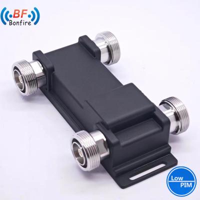 Cina 698-4000MHz 3dB 2X1 accoppiatore ibrido Low Pim 2 in 1 Hybrid Combiner 4.3-10 femmina in vendita
