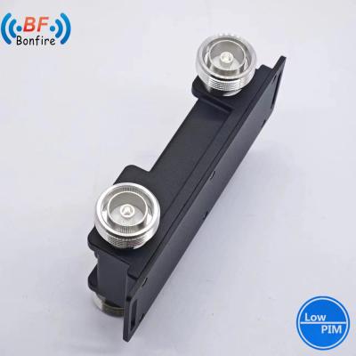 Cina 698-4000MHz 3dB 2X1 accoppiatore ibrido Low Pim 2 in 1 Hybrid Combiner 4.3-10 femmina in vendita