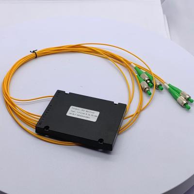 Cina 1*4 PLC splitter a modalità singola 0.500kg con confezione Dimensione 25.00cm * 20.00cm * 10.00cm in vendita