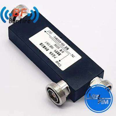 Cina IP65 interno/esterno 698-2700MHz 200/300W 4.3-10 F10dB Accoppiamento direzionale RF a cavità in vendita