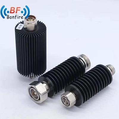 China Innen/buiten IP65 5W verstelbare attenuator RF coaxiale attenuator met SMA-J/K connector Te koop