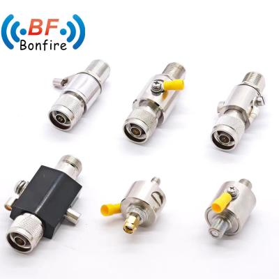 Cina Cable RF Lightning Arrester DC-6000MHz UHF Jack So239 da femmina a UHF maschio Pl259 Protector Coaxial Surge Arrester in vendita