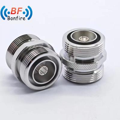Cina Più di 500 cicli DIN DC-4GHz Amphenol Clamp RF Coaxial Connectors per prestazioni in vendita