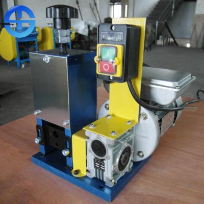 Cina Modello a macchina automatico economizzatore d'energia TMS-025 di spogliatura del cavo dell'estrattore del filo di rame in vendita