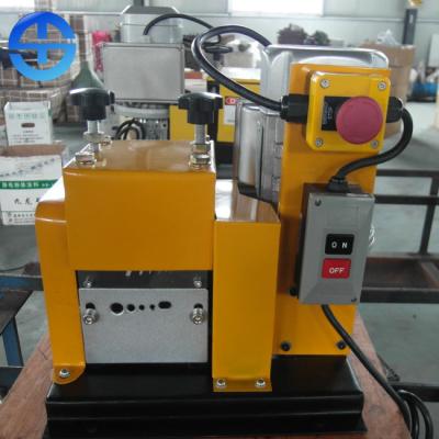China De elektronische Afbijtmiddelen van de de Machinedraad van de Koperdraad Ontdoende van voor Model tms-005 van de Schrootdraad Te koop