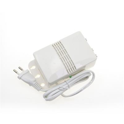 Cina Antenna TV Full Band Coverage TV digitale HD professionale via cavo 1 in 2 out Amplificatore domestico da 24 dB in vendita
