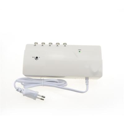 Cina Antenna TV Full Band Coverage TV digitale HD professionale via cavo 1 in 4 out Amplificatore domestico da 28 dB in vendita