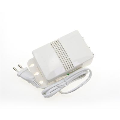 中国 ケーブル アンテナ テレビ CATV 信号増幅器 HD デジタル 24 DB 1 入力 2 出力 40-862 MHz 販売のため