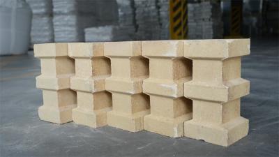 Cina 85% di alumina alta mattoni refrattari fosfati legati ancoraggio ceramico refrattari per forno rotativo in vendita