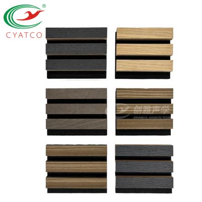 Cina La parete di legno della griglia riveste il pannello di pannelli composito 3D della fibra di poliestere di legno della decorazione interna in vendita