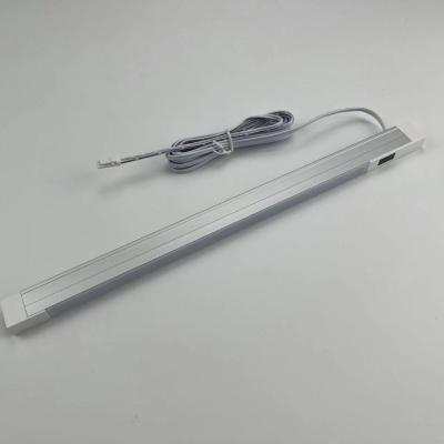 China Lâmpada LED de sensor de movimento montada na superfície SMD2835 à venda