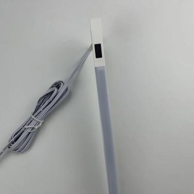 China Lâmpada LED de sensor de movimento montada na superfície SMD2835 à venda