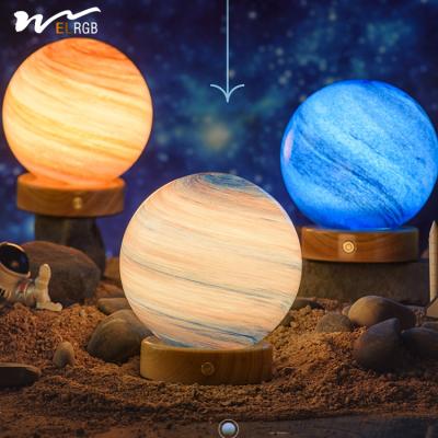 Cina 50000 ore di vita Luna camera da letto sonno cielo stellato luce da tavolo con funzione di ricarica in vendita