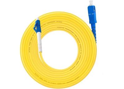 Cina St gialla a fibra ottica dei cavi di toppa del PVC G657 al saltatore della fibra di LC in vendita