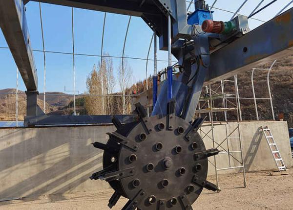 Quality High Capacity Organic Waste Fermentation Compost Equipment Wheel Type Compost for sale