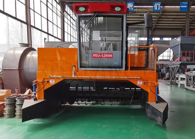 Cina Turner di compost di tipo crawler Velocità di lavoro 6-10 m/min in vendita