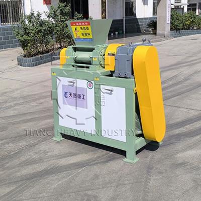 role of sodium carbonate