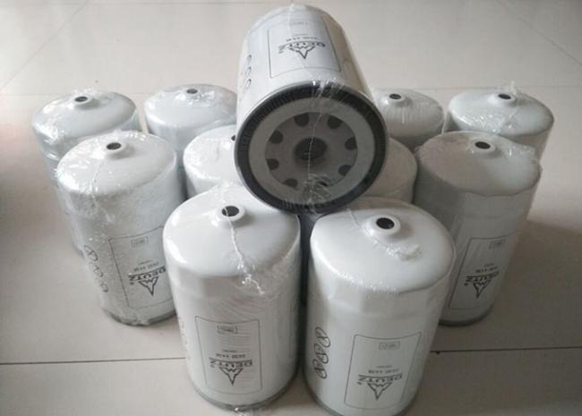 10um 04504438 Deutz Engine Diesel Filter Element 0