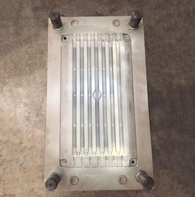 China Custom PP Plate Injection Molding Tool High Efficiency 220V 50Hz for sale