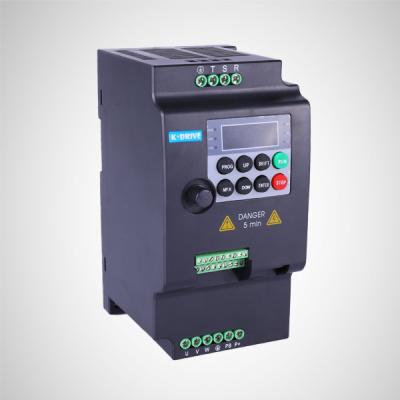 China Stabiler 2,2-kW-Dreiphasen-Wechselrichter VFD-Antrieb 220 V für 3-PS-Motor zu verkaufen