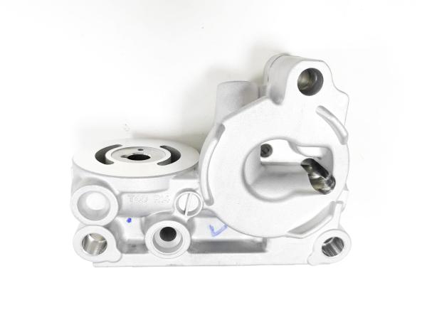 Quality Aluminum Alloy Die Casting Parts Hydraulic Center Case For Tractor Transmission for sale
