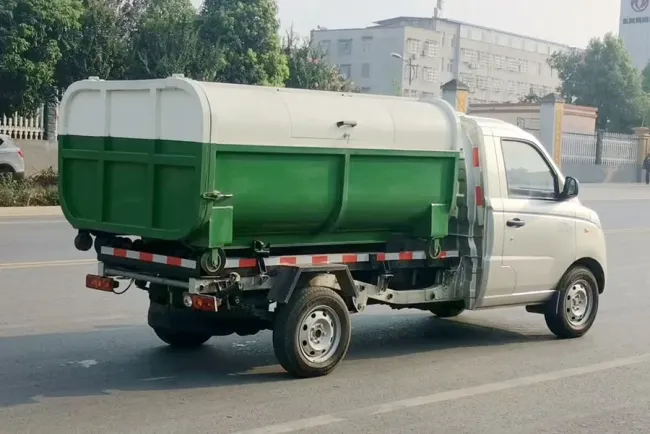 Mini Foton Roll off Container Refuse Garbage Collection Truck