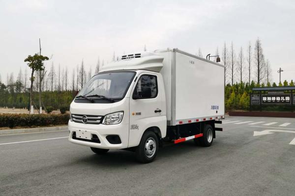 Quality Foton Shacman Refrigerated Truck for Sale Refrigerator Mobile Photon Trucks Food Cold Frozen Food Delivery 4*2 Freezer Box Truck Electric Pickup in Stock for sale